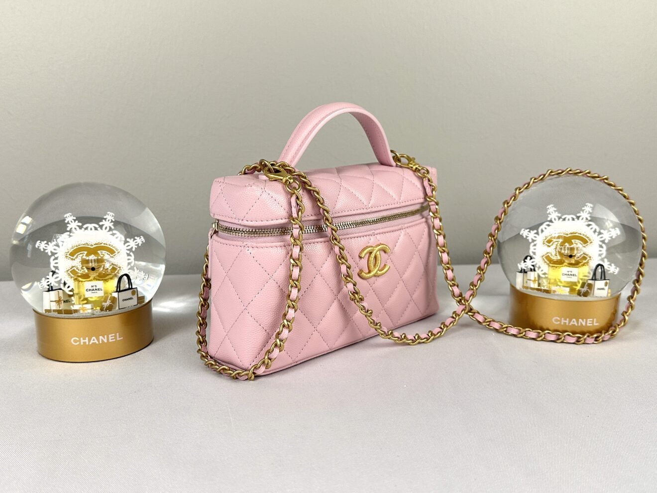 Chanel 25P Pink Caviar Top Handle Long Vanity with Removable Chain ...